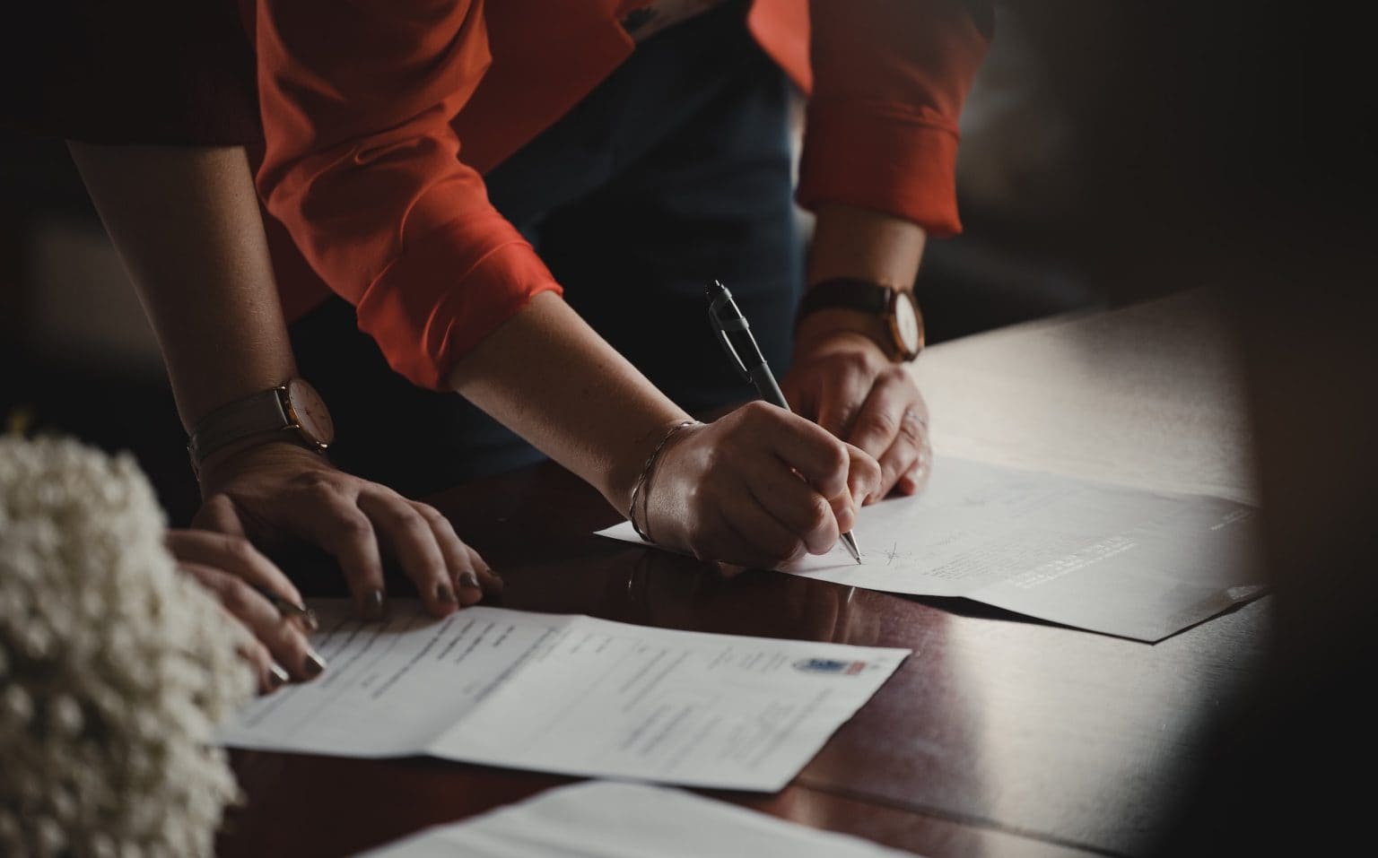 The Official Guide: Wet Signature VS eSignature (2024) - SignHouse